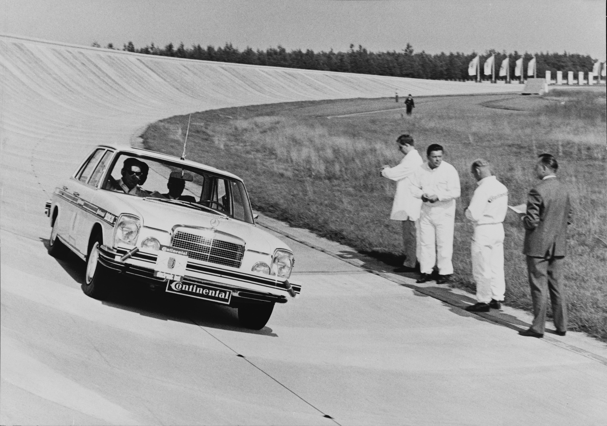 Controlled by Electronics: Continental Launched Its First Driverless ...